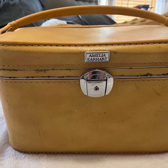 amelia earnhart | Bags | 97s Amelia Earhart Yellow Vintage Train Case ...